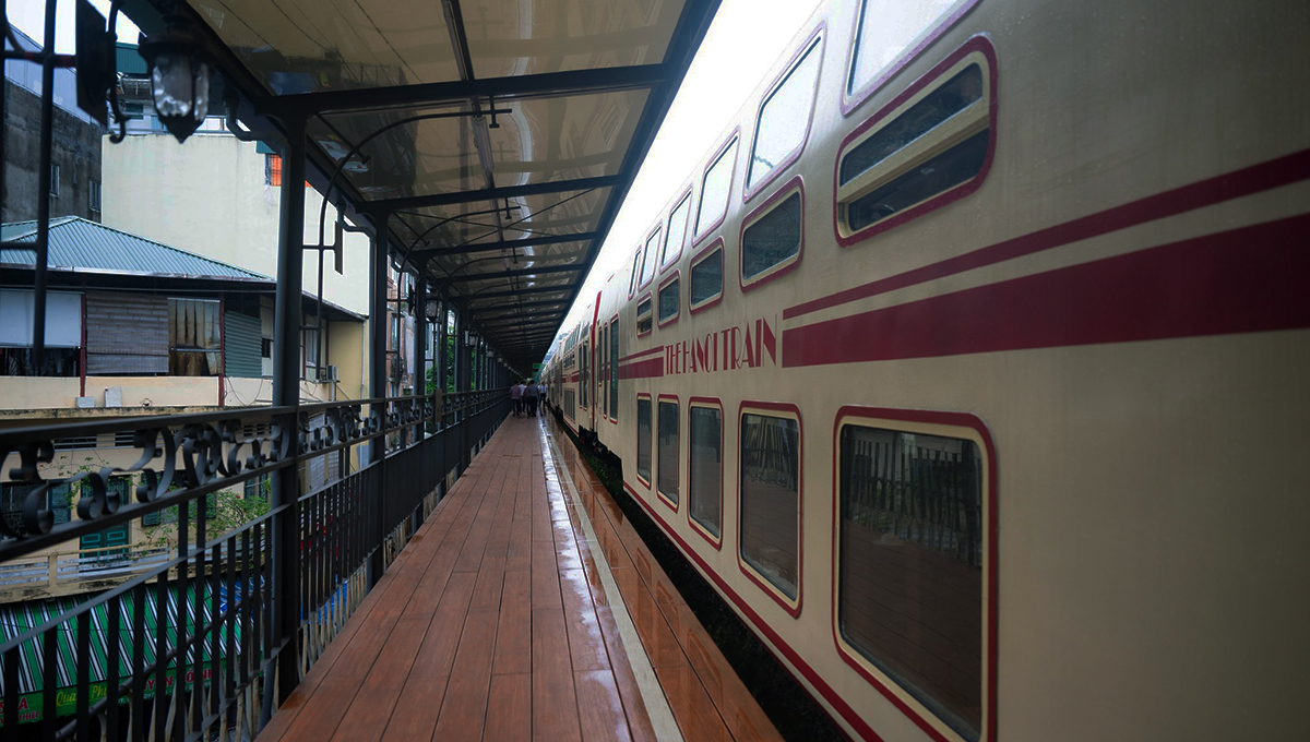 Photo Gallery - The Hanoi Train